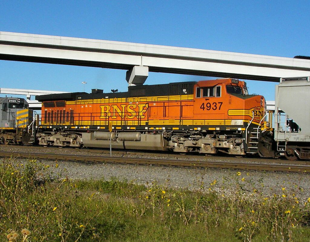 BNSF 4937